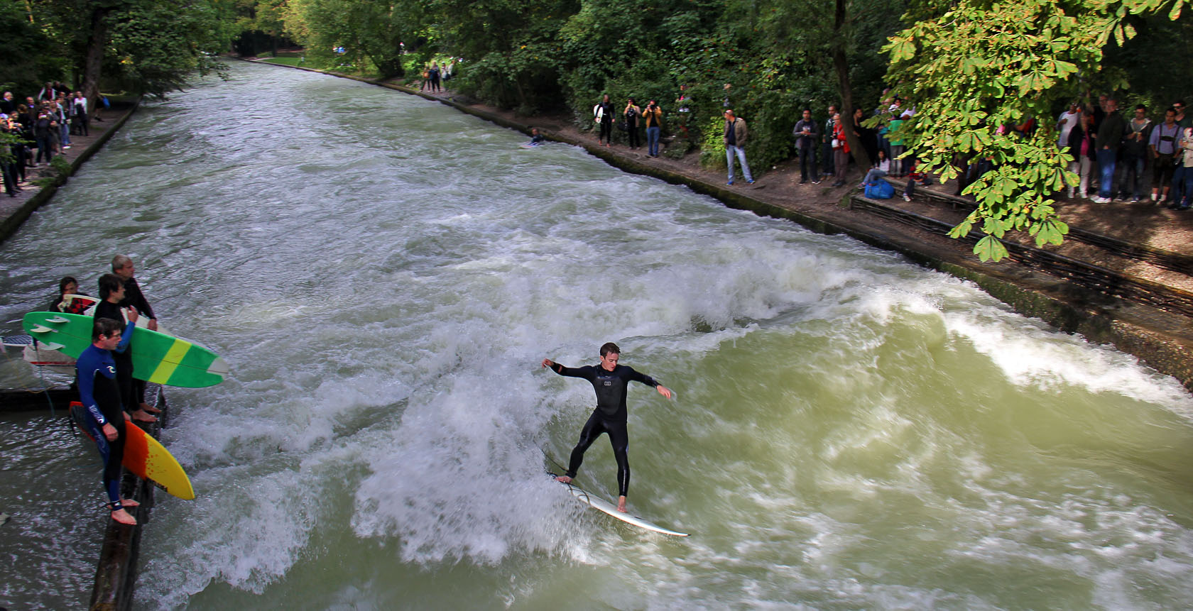 Englischer Garten: surf em Munique - Vontade de Viajar
